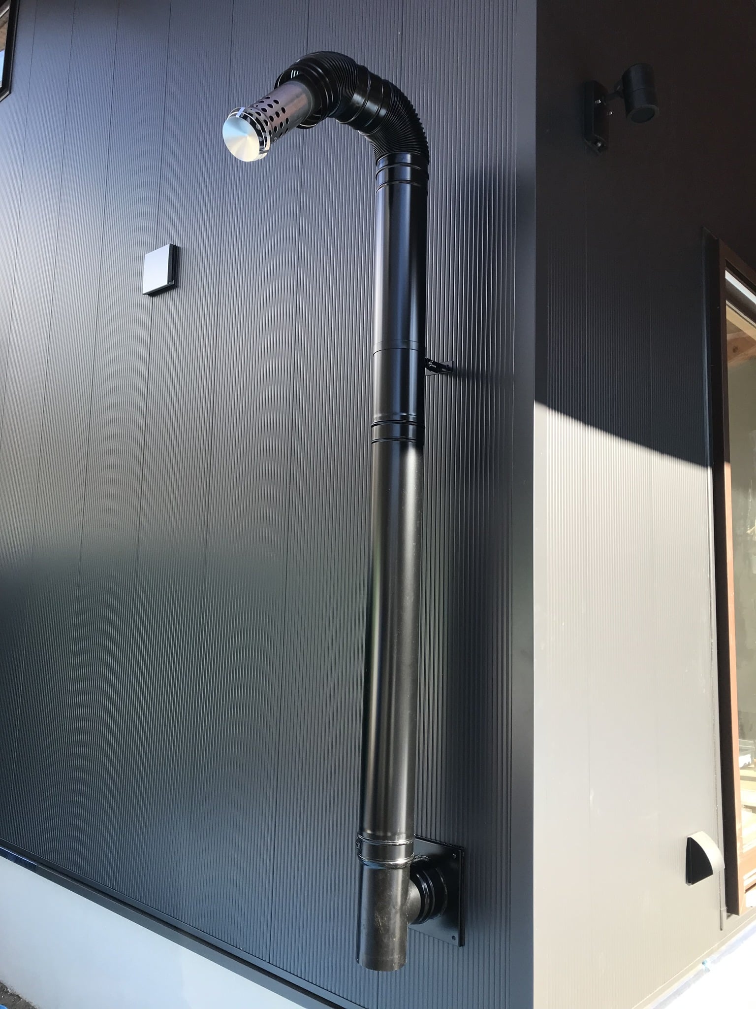 【御代田町】新築物件にエコティPS302を設置しました - ペレットストーブ専門店｜ペレットプラス（軽井沢・佐久・上田）